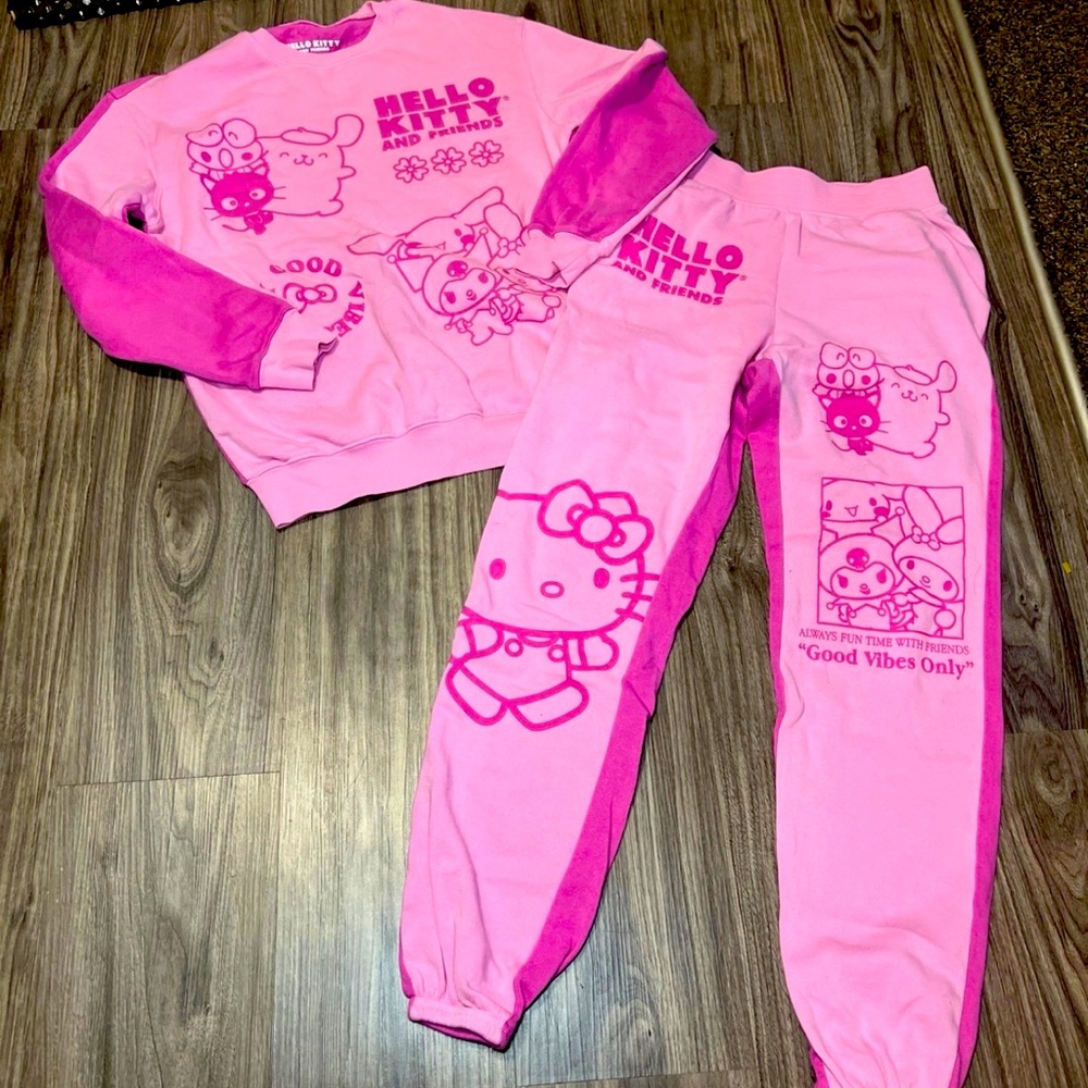 Hello Kitty Lounge Set - Gem